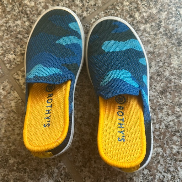 Rothy's | Shoes | Rothys Kids Navy Camo Slip On Size K2 | Poshmark